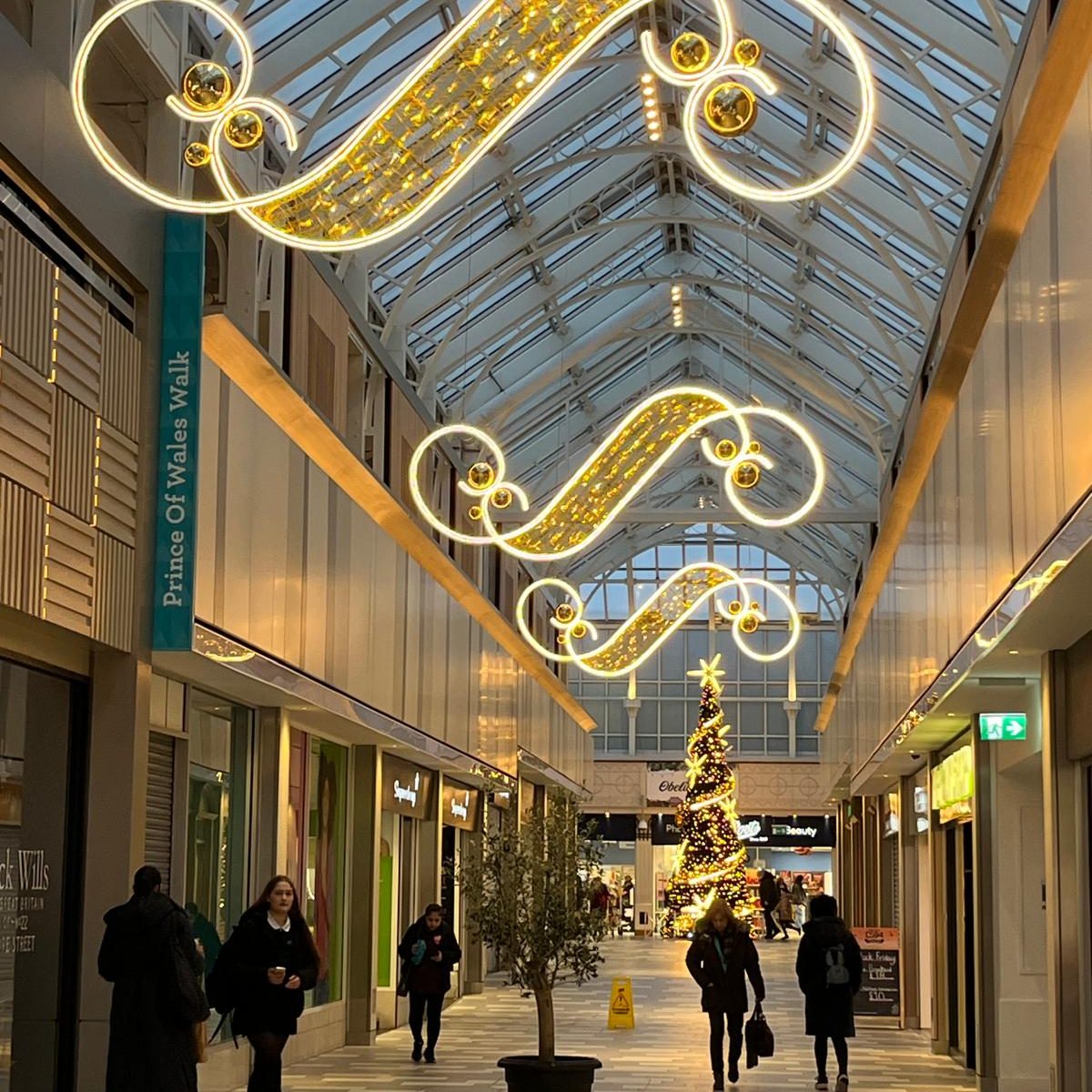 CHRISTMAS AT THE SQUARE! 🎅 - The Square Camberley